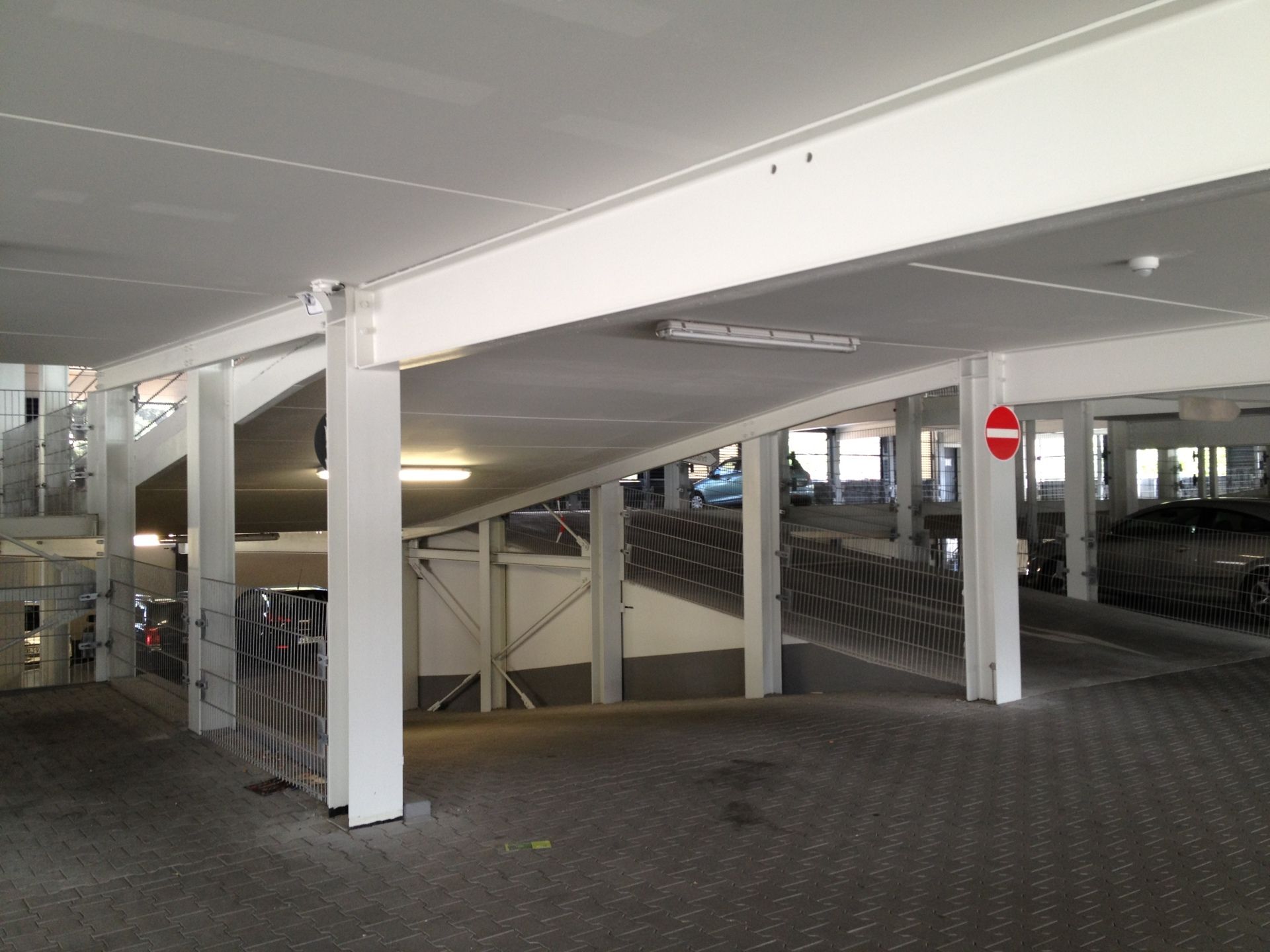 Parkhausrampe - Parken am Kinopolis - Architekturobjekte - heinze.de