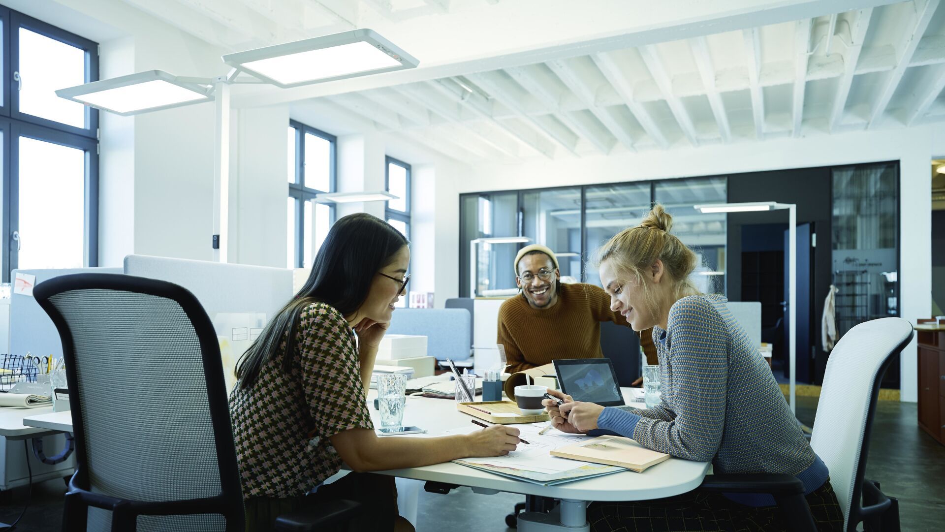 Beleuchtung für Activity Based Working Zones | Waldmann - heinze.de
