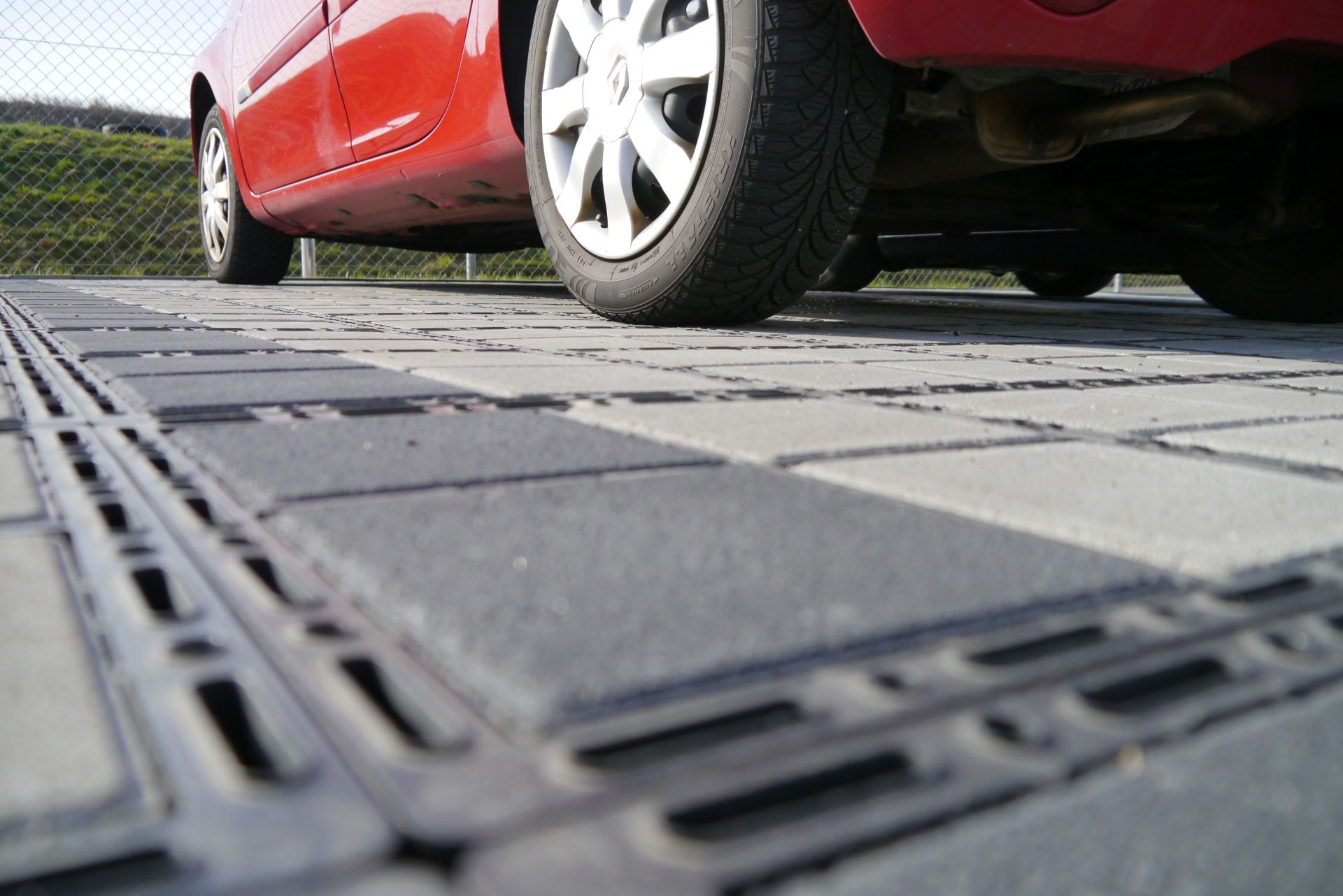 PURUS PLASTICS Bodengitter ECORASTER® E 50 BLOXX | PURUS PLASTICS ...